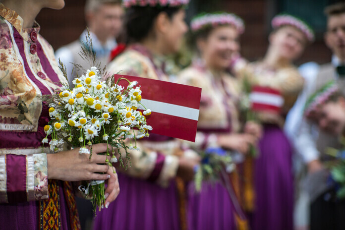 Oficiālās brīvdienas un pārceltās darba dienas 2022. gadā ...