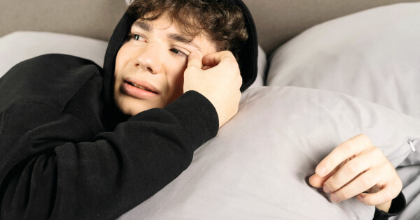 Kašķīgs, viegli eksplodējošs pusaudzis. Vai vainojams vitamīnu trūkums ...