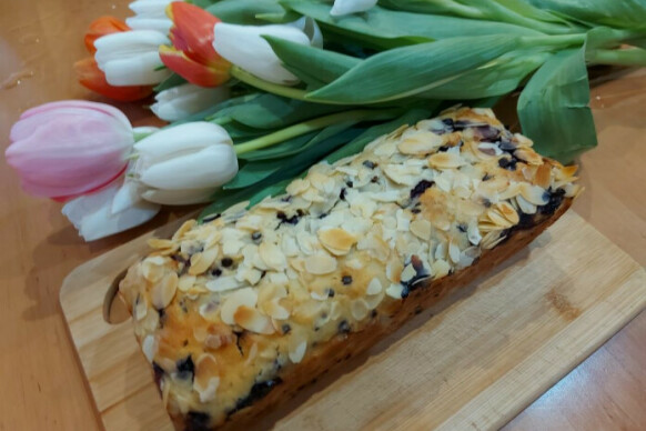 Pavasara svētku kēkss. Pagatavošana neprasīs daudz laika ...