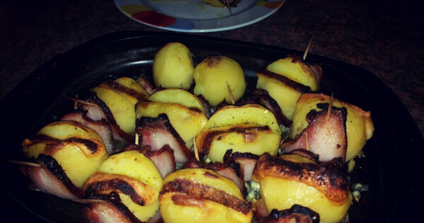 Ideja sātīgām un gardām vakariņām – kartupeļi ar cauraudzīti ...